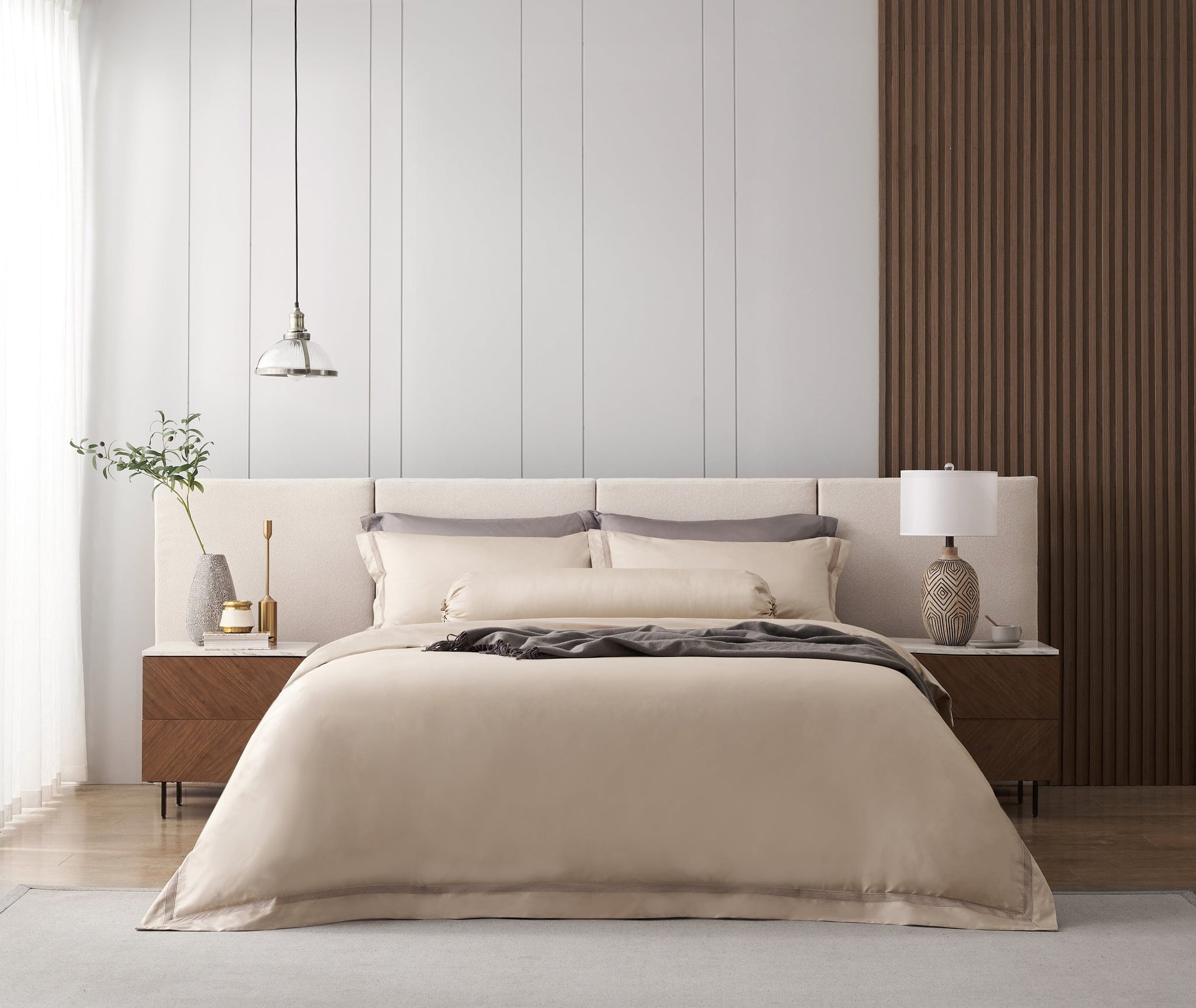 Hotelier Prestigio Pale Taupe Lace Trim Bed Set | Elegance | Affairs.sg